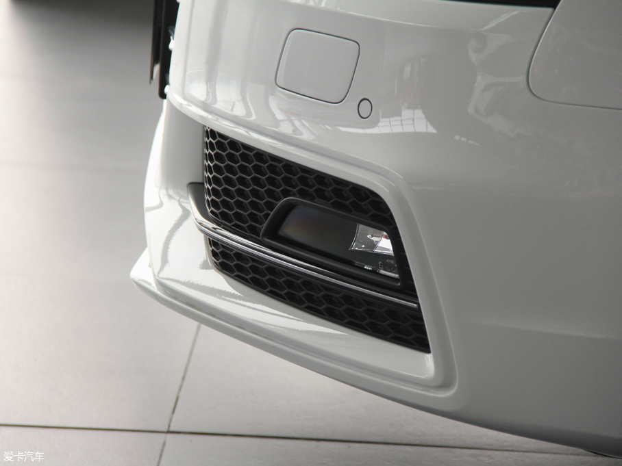 【2016款奥迪A4L 35 TFSI S line舒适型 典藏版_细节外观 _63/1039张图片】_汽车图片大全_爱卡汽车