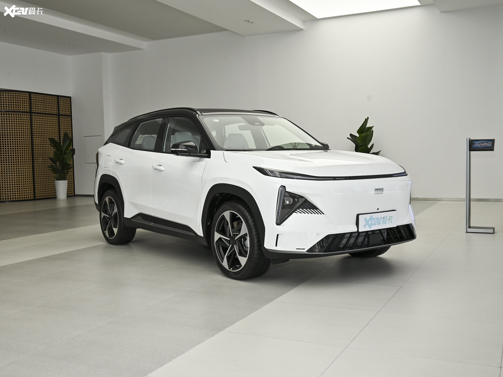 【2023款银河L7 1.5T 115km 星舰_整体外观 _32/456张图片】_汽车图片大全_爱卡汽车