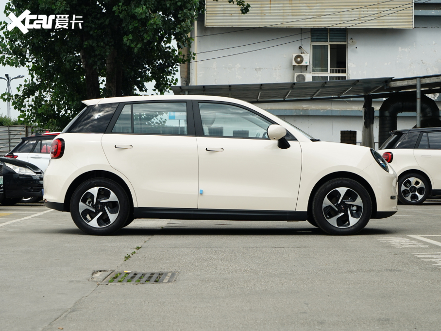 【2023款钇为3 505km Air_整体外观 _7/427张图片】_汽车图片大全_爱卡汽车