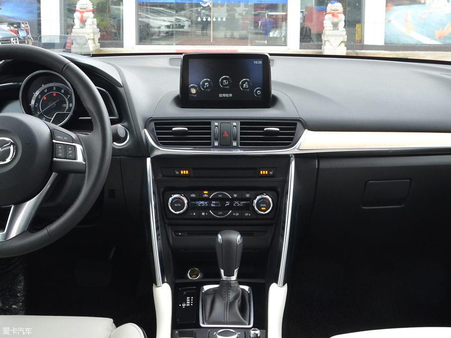 【2016款马自达CX-4 2.5L 自动四驱蓝天无畏版_中控区 _16/859张图片】_汽车图片大全_爱卡汽车