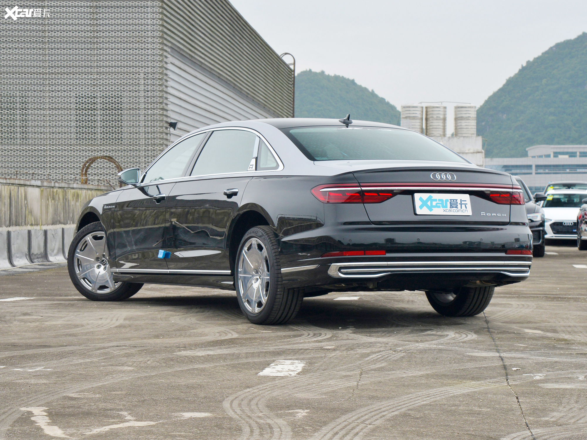 【2022款奥迪A8 A8L Horch创始人版 双色典藏版_整体外观 _4/156张图片】_汽车图片大全_爱卡汽车