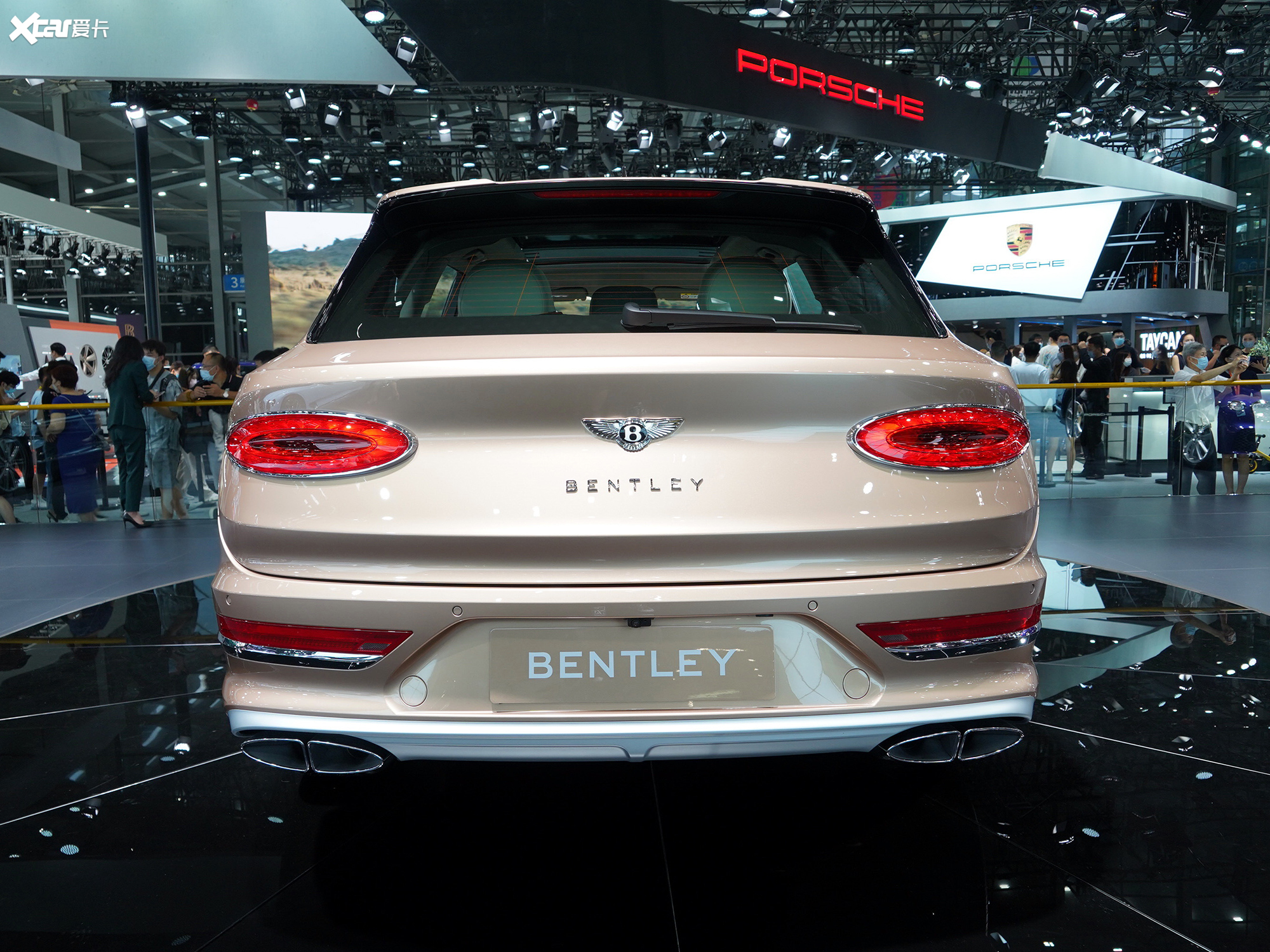 【2023款添越 4.0T V8 长轴距版_整体外观 _11/191张图片】_汽车图片大全_爱卡汽车