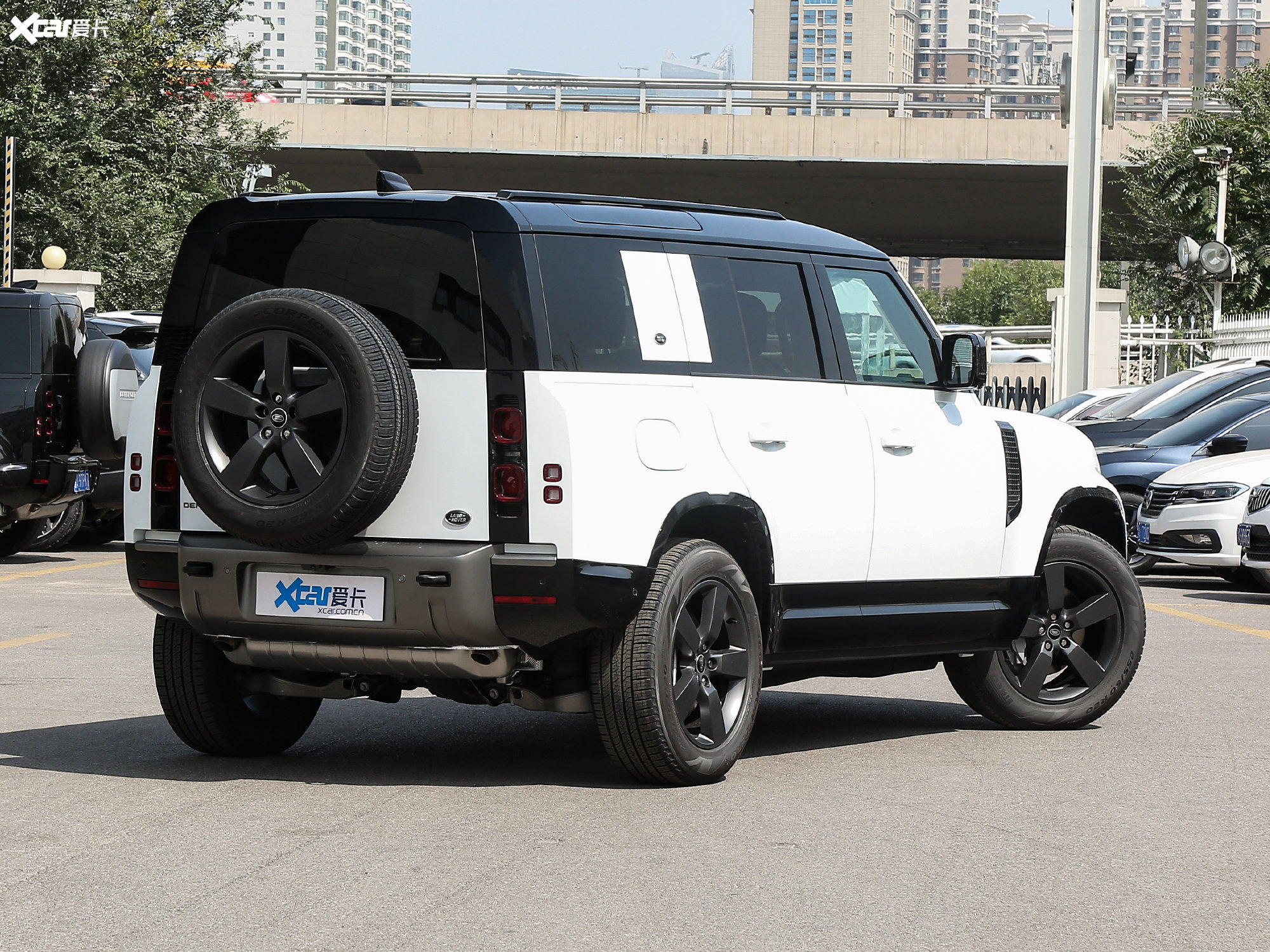 【2023款卫士 改款 110 3.0T P400 X-DYNAMIC HSE_整体外观 _6/1730张图片】_汽车图片大全_爱卡汽车