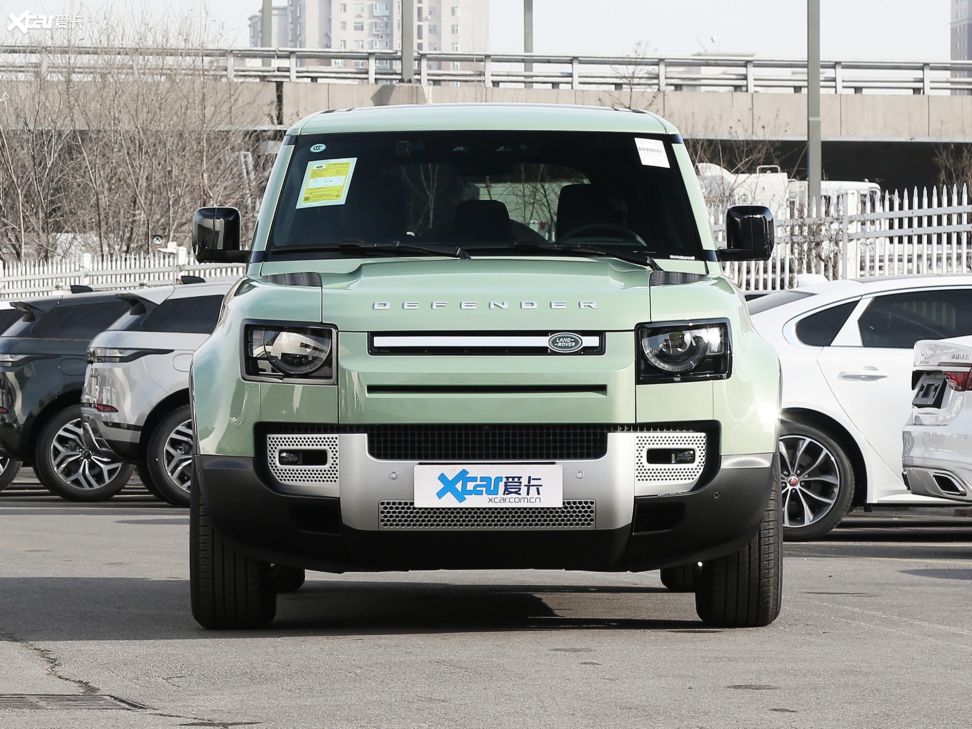 【2023款卫士 110 3.0T P400 75周年传奇版_整体外观 _9/1730张图片】_汽车图片大全_爱卡汽车