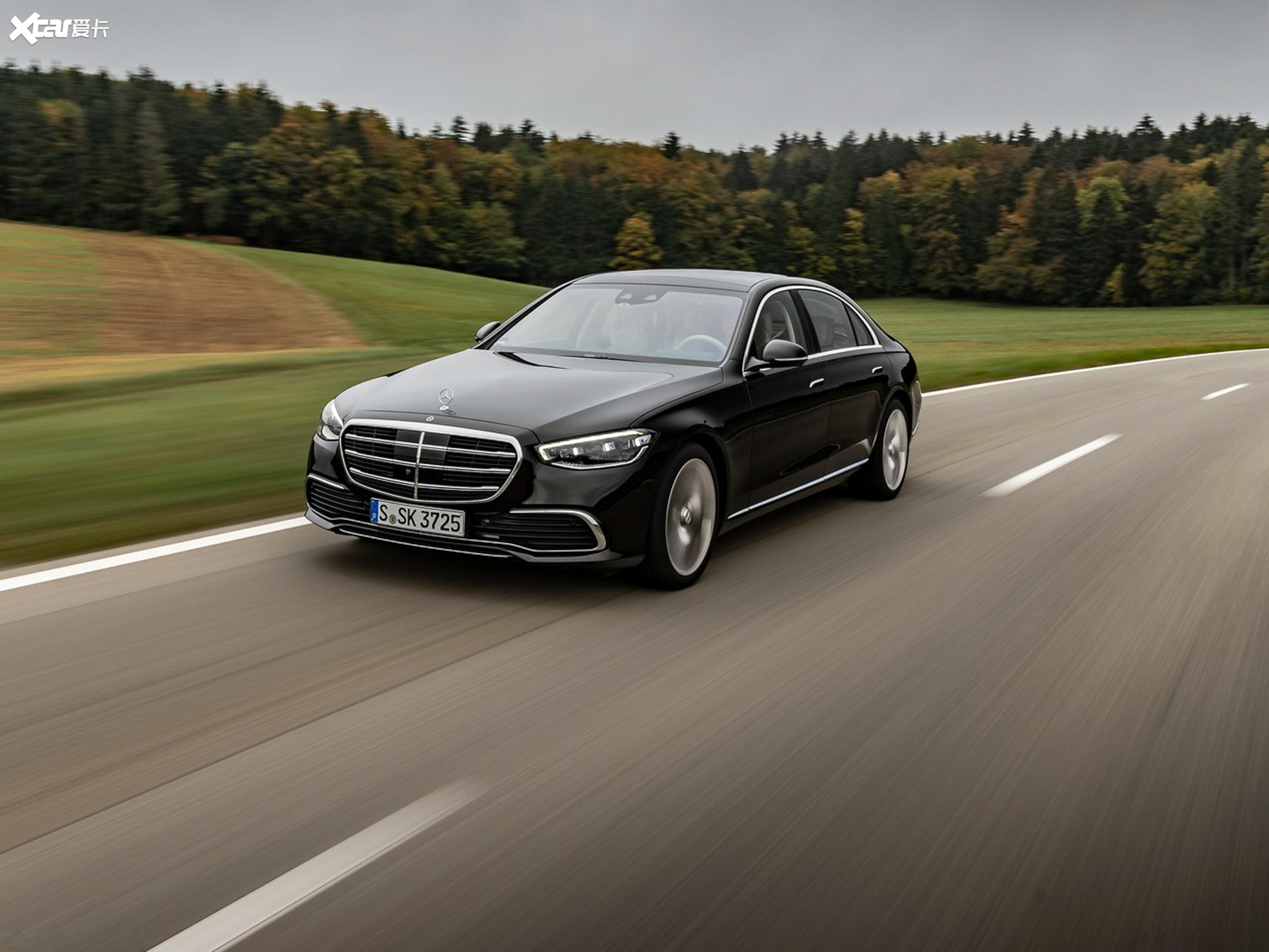 【2021款奔驰S级 S 500 4MATIC_整体外观 _55/1487张图片】_汽车图片大全_爱卡汽车