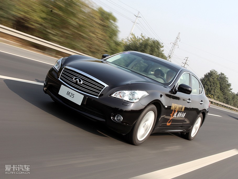【2011款英菲尼迪Q70L M25 豪华版_整体外观 _34/401张图片】_汽车图片大全_爱卡汽车