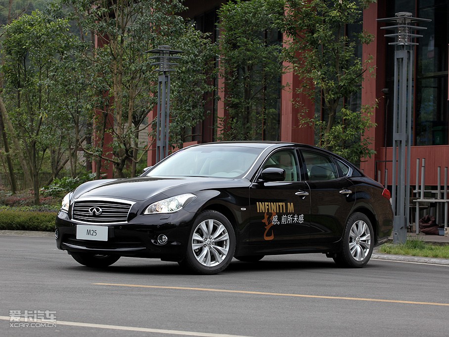 【2011款英菲尼迪Q70L M25 豪华版_整体外观 _31/401张图片】_汽车图片大全_爱卡汽车