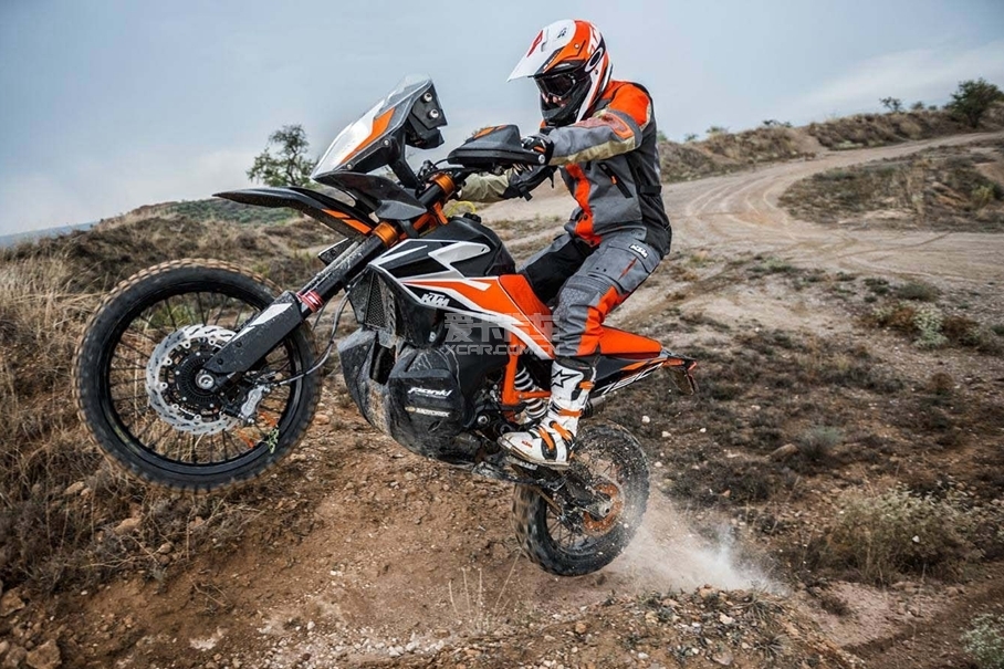 KTM 790 Adventure T谍照曝光 风挡更大-爱卡汽车