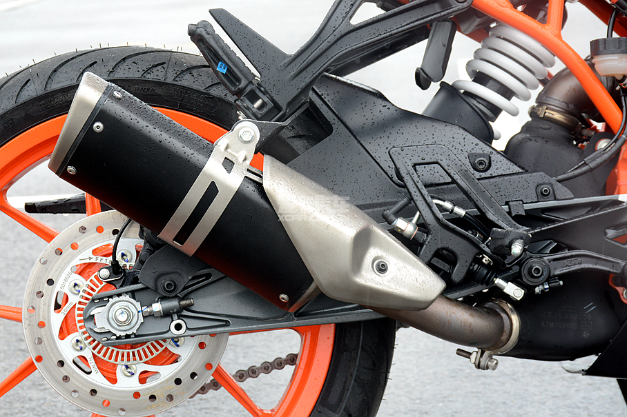 纯粹赛道利器 2018款KTM RC390爱卡试驾:2018款KTM RC390外观实拍-爱卡汽车