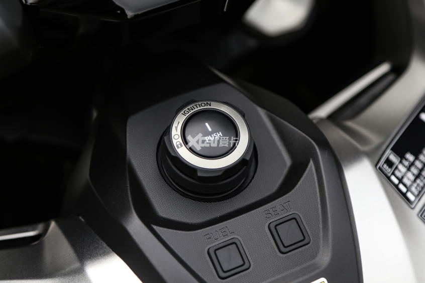 DCT才是踏板的终极方案 试驾本田NSS750:GT概念下的旗舰大羊该是什么样？-爱卡汽车