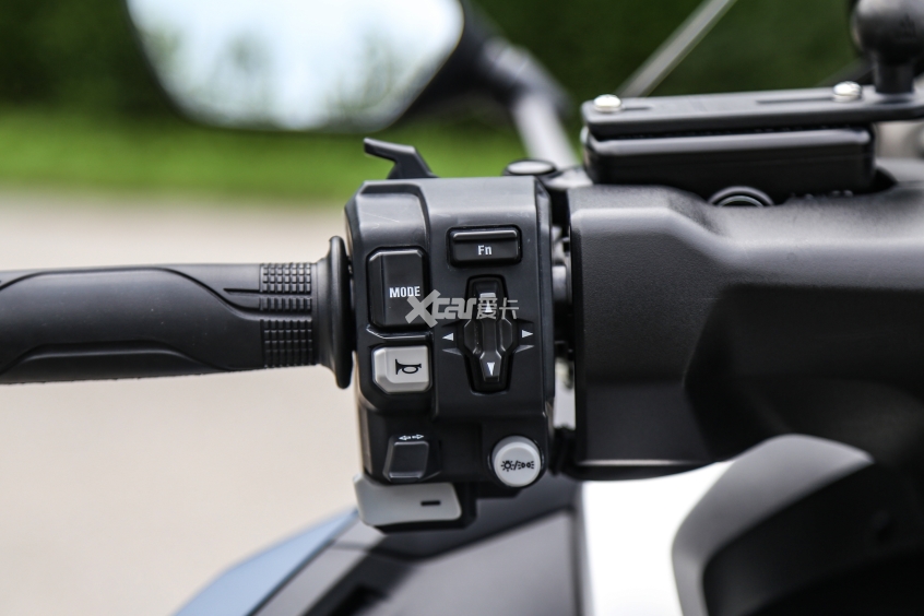 DCT才是踏板的终极方案 试驾本田NSS750:GT概念下的旗舰大羊该是什么样？-爱卡汽车