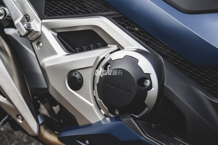 DCT才是踏板的终极方案 试驾本田NSS750:GT概念下的旗舰大羊该是什么样？-爱卡汽车
