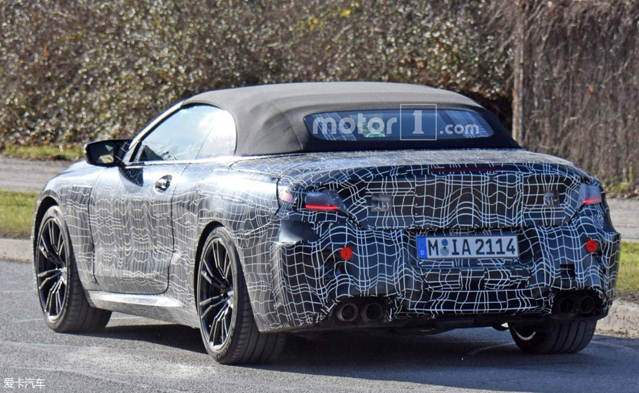 宝马M8敞篷版路试曝光 或搭4.4T发动机-爱卡汽车