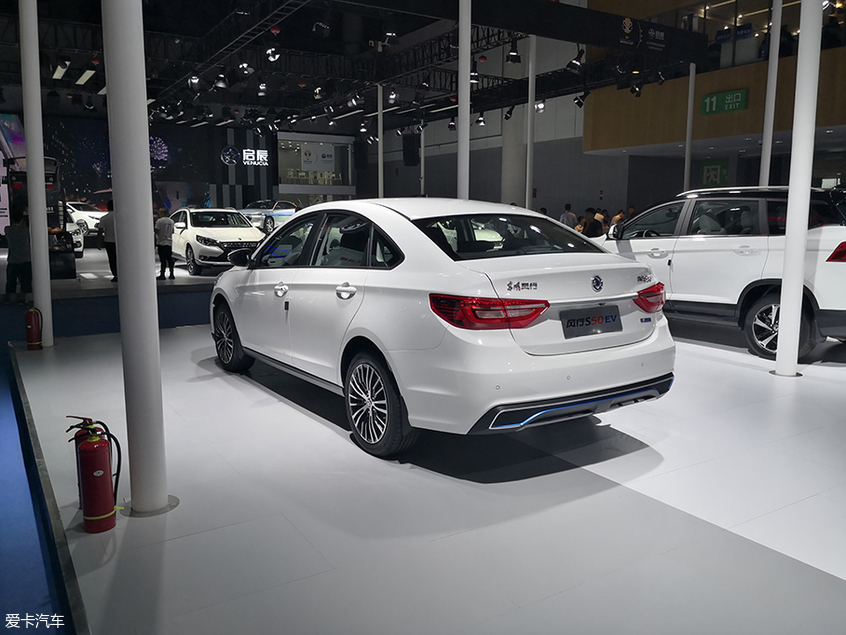 成都车展：2020款东风风行S50 EV亮相-爱卡汽车
