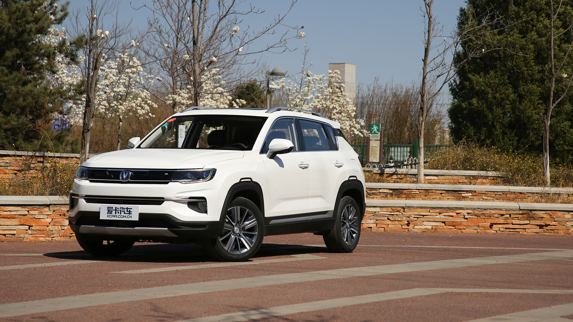 【图】2018款长安CS35 PLUS 1.6L 自动智联版全车详解_内饰外观图片-爱卡汽车